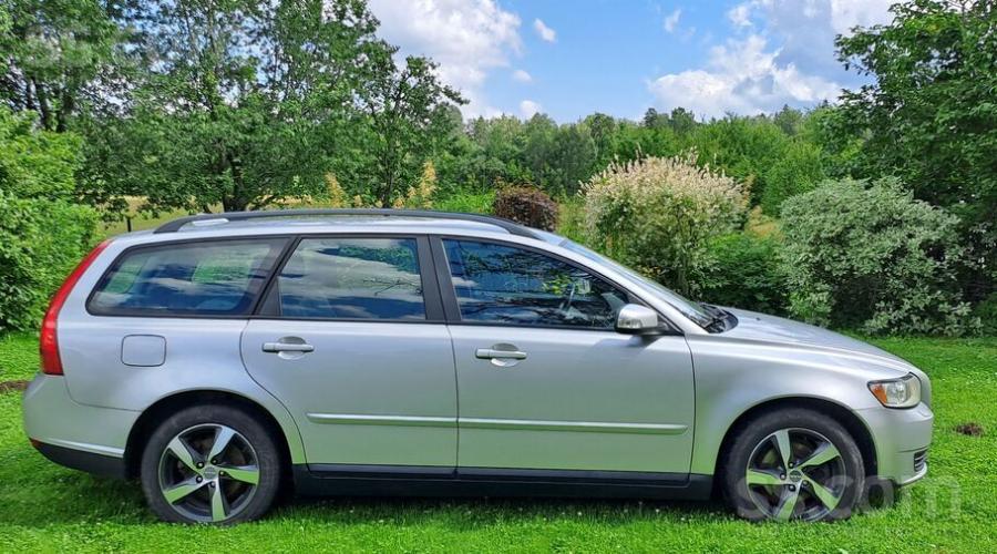 Volvo V50 2007 Ogre, ar dzinēja tilpumu 2.00 L un nobraukumu 236 tūkst. km par 2500 €, foto 7 vietnē AUTOMOTO.COM.LV