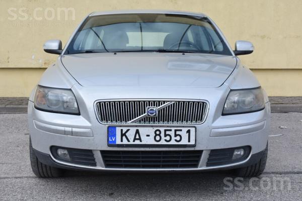 Volvo V50 2007 Talsi, ar dzinēja tilpumu 2.00 L un nobraukumu 371 tūkst. km par 1500 €, foto 3 vietnē AUTOMOTO.COM.LV