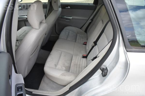 Volvo V50 2007 Talsi, ar dzinēja tilpumu 2.00 L un nobraukumu 371 tūkst. km par 1500 €, foto 6 vietnē AUTOMOTO.COM.LV