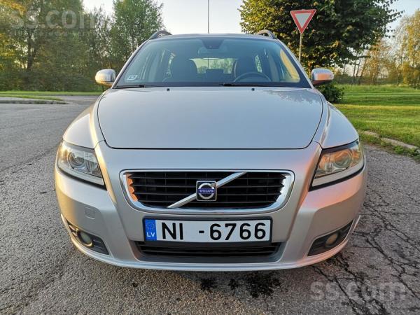Volvo V50 2007 Madona, ar dzinēja tilpumu 2.00 L un nobraukumu 338 tūkst. km par 2600 €, foto 2 vietnē AUTOMOTO.COM.LV