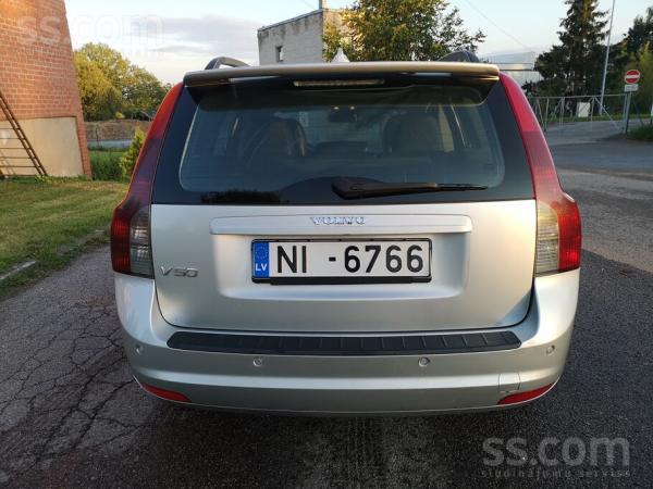 Volvo V50 2007 Madona, ar dzinēja tilpumu 2.00 L un nobraukumu 338 tūkst. km par 2600 €, foto 6 vietnē AUTOMOTO.COM.LV