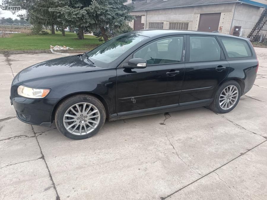 Volvo V50 2007 Marijampole, ar dzinēja tilpumu 2.00 L un nobraukumu 179 tūkst. km par 1799 €, foto 4 vietnē AUTOMOTO.COM.LV