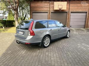 Volvo V50 2007 Viļņa, ar dzinēja tilpumu 1.60 L un nobraukumu 310 tūkst. km par 1200 €, foto 3 vietnē AUTOMOTO.COM.LV