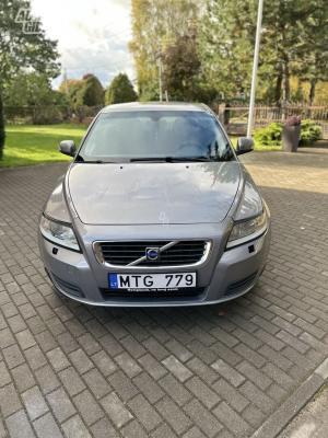 Volvo V50 2007 Viļņa, ar dzinēja tilpumu 1.60 L un nobraukumu 310 tūkst. km par 1200 €, foto 4 vietnē AUTOMOTO.COM.LV