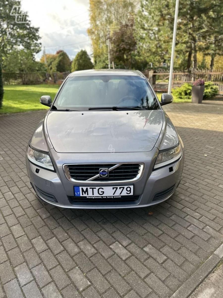 Volvo V50 2007 Viļņa, ar dzinēja tilpumu 1.60 L un nobraukumu 310 tūkst. km par 1200 €, foto 4 vietnē AUTOMOTO.COM.LV
