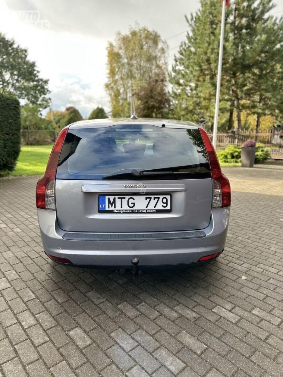 Volvo V50 2007 Viļņa, ar dzinēja tilpumu 1.60 L un nobraukumu 310 tūkst. km par 1200 €, foto 5 vietnē AUTOMOTO.COM.LV