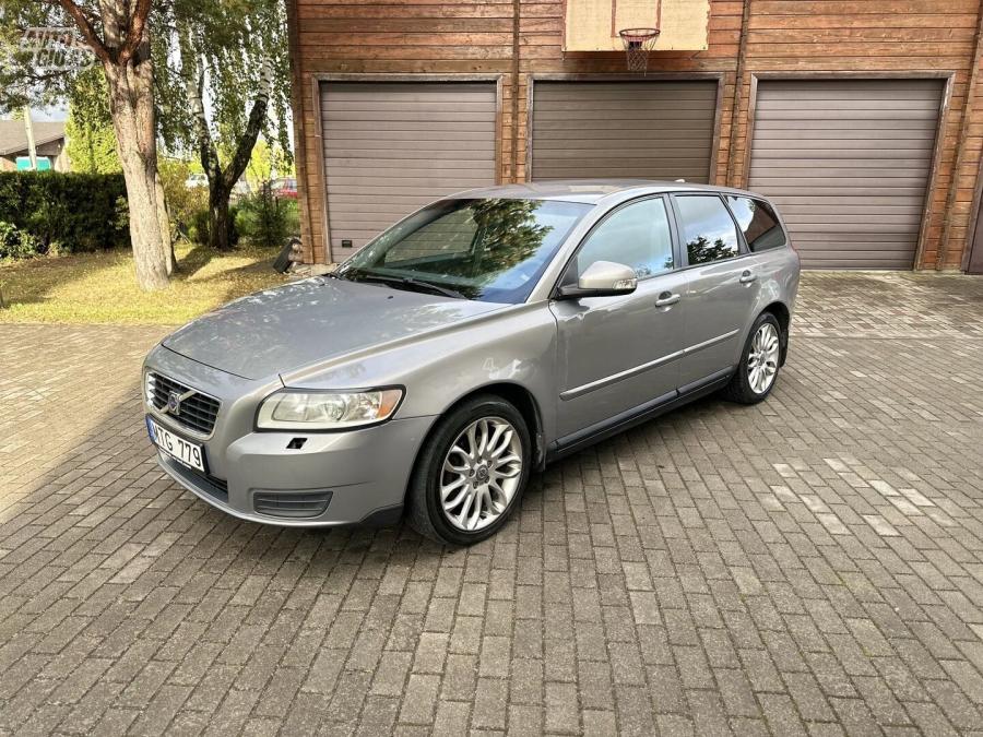 Volvo V50 2007 Viļņa, ar dzinēja tilpumu 1.60 L un nobraukumu 310 tūkst. km par 1200 €, foto 8 vietnē AUTOMOTO.COM.LV