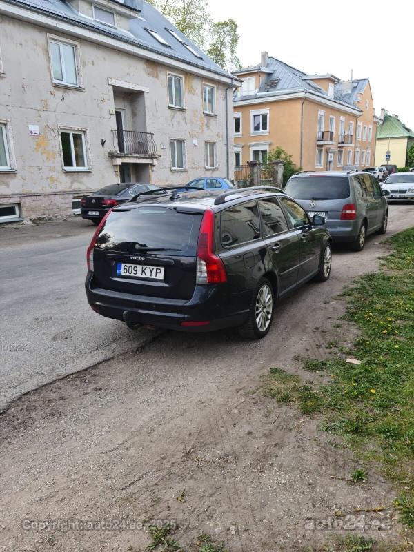 Volvo V50 2007 in Tallinn, with an engine capacity of 2.00 L and mileage of 0 thousand km for 1300 €, photo 4 on AUTOMOTO.COM.LV