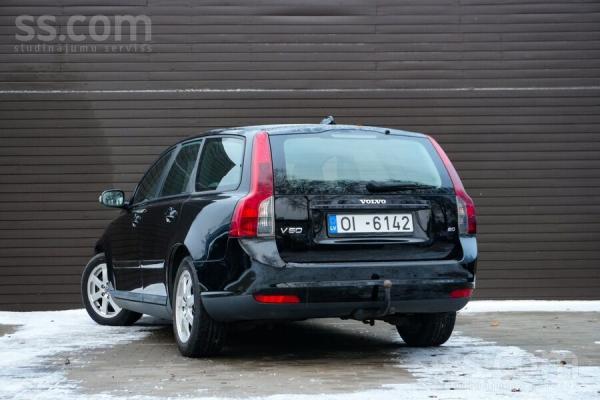 Volvo V50 2007 in Riga, with an engine capacity of 2.00 L and mileage of 294 thousand km for 3490 €, photo 3 on AUTOMOTO.COM.LV