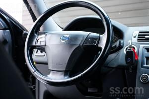 Volvo V50 2007 in Riga, with an engine capacity of 2.00 L and mileage of 294 thousand km for 3490 €, photo 8 on AUTOMOTO.COM.LV