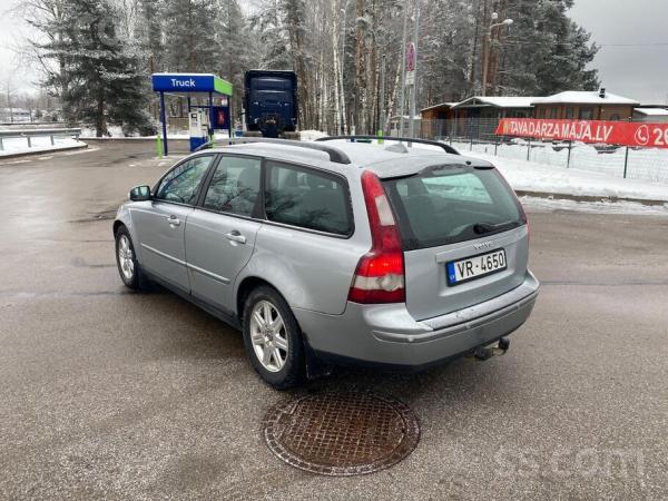 Volvo V50 2007 Rīga, ar dzinēja tilpumu 2.00 L un nobraukumu 0 tūkst. km par 1599 €, foto 3 vietnē AUTOMOTO.COM.LV
