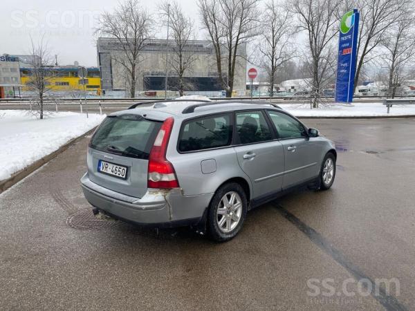 Volvo V50 2007 Rīga, ar dzinēja tilpumu 2.00 L un nobraukumu 0 tūkst. km par 1599 €, foto 5 vietnē AUTOMOTO.COM.LV