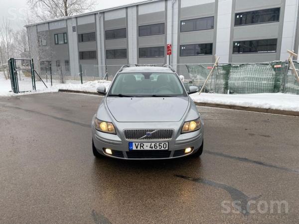 Volvo V50 2007 Rīga, ar dzinēja tilpumu 2.00 L un nobraukumu 0 tūkst. km par 1599 €, foto 8 vietnē AUTOMOTO.COM.LV