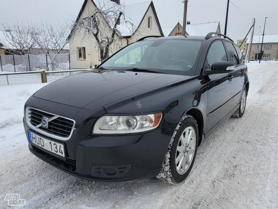 Volvo V50 2007 Alīta, ar dzinēja tilpumu 2.00 L un nobraukumu 350 tūkst. km par 1850 €, foto 1 vietnē AUTOMOTO.COM.LV