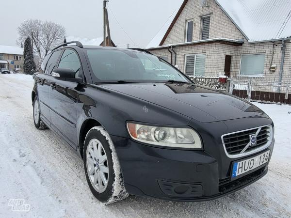 Volvo V50 2007 Alīta, ar dzinēja tilpumu 2.00 L un nobraukumu 350 tūkst. km par 1850 €, foto 2 vietnē AUTOMOTO.COM.LV