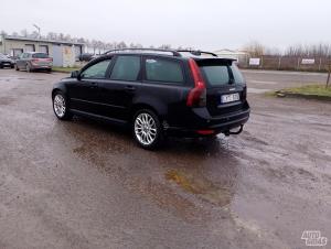 Volvo V50 2007 in Vilnius, with an engine capacity of 2.00 L and mileage of 350 thousand km for 1150 €, photo 7 on AUTOMOTO.COM.LV