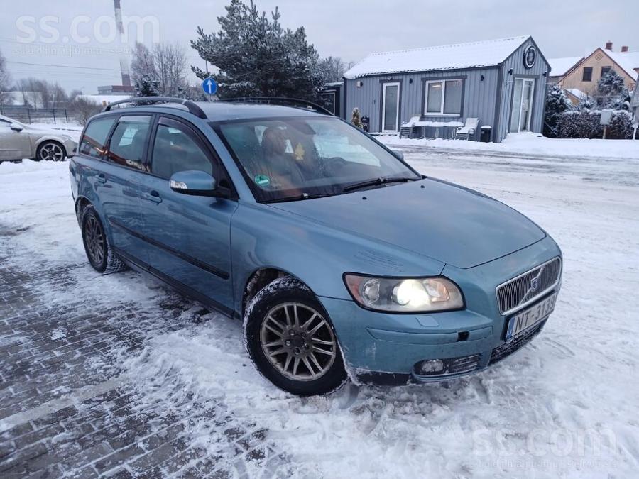 Volvo V50 2007 in Riga, with an engine capacity of 1.60 L and mileage of 426 thousand km for 1600 €, photo 1 on AUTOMOTO.COM.LV