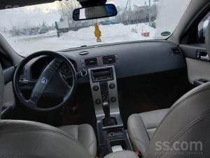 Volvo V50 2007 in Riga, with an engine capacity of 1.60 L and mileage of 426 thousand km for 1600 €, photo 5 on AUTOMOTO.COM.LV