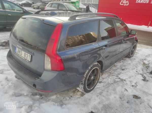 Volvo V50 2007 Šauļi, ar dzinēja tilpumu 2.00 L un nobraukumu 330 tūkst. km par 1450 €, foto 6 vietnē AUTOMOTO.COM.LV