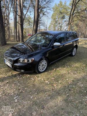 Volvo V50 2007 Viļņa, ar dzinēja tilpumu 1.60 L un nobraukumu 314 tūkst. km par 1950 €, foto  vietnē AUTOMOTO.COM.LV