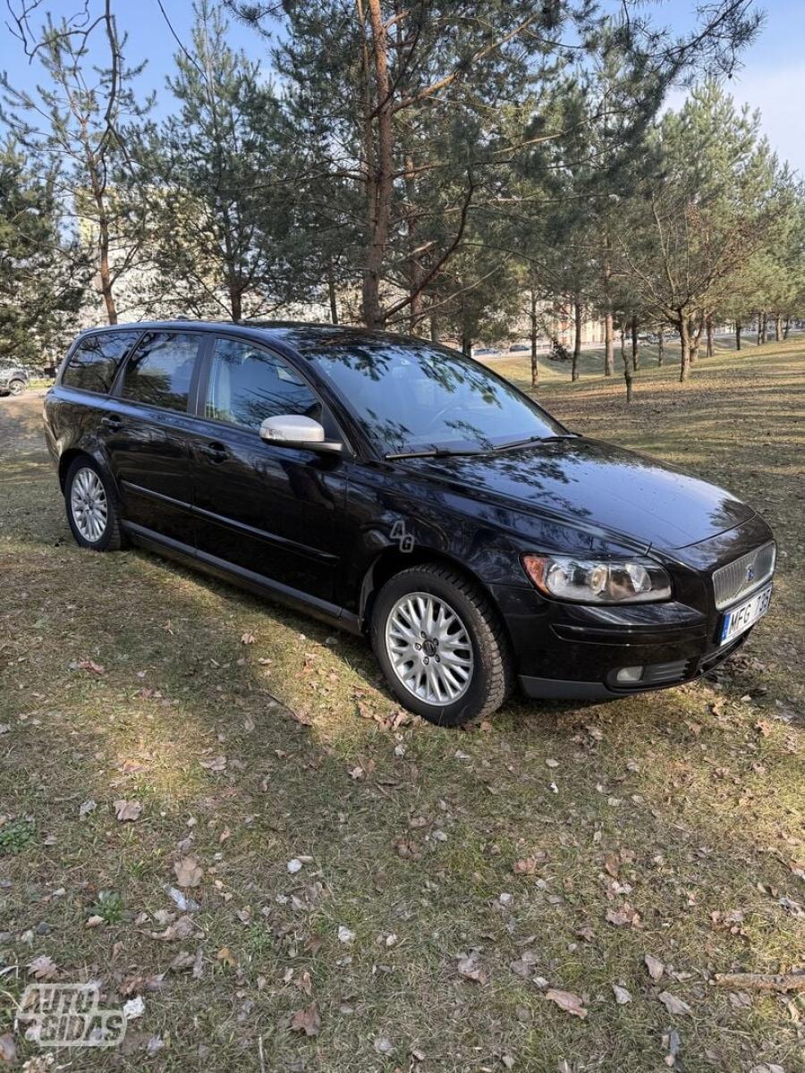 Volvo V50 2007 in Vilnius, with an engine capacity of 1.60 L and mileage of 314 thousand km for 1950 €, photo 4 on AUTOMOTO.COM.LV