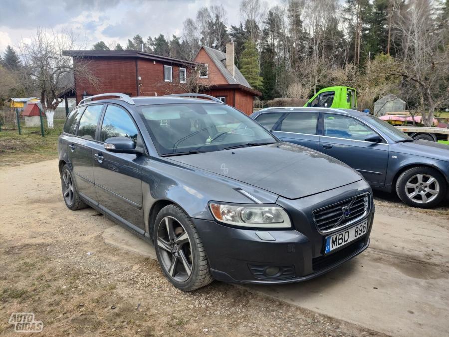Volvo V50 2007 in Siauliai, with an engine capacity of 2.00 L and mileage of 340 thousand km for 1650 €, photo 3 on AUTOMOTO.COM.LV