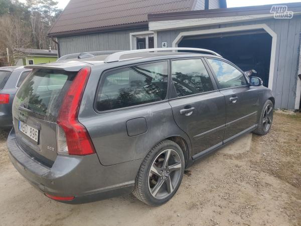 Volvo V50 2007 Šauļi, ar dzinēja tilpumu 2.00 L un nobraukumu 340 tūkst. km par 1650 €, foto 3 vietnē AUTOMOTO.COM.LV