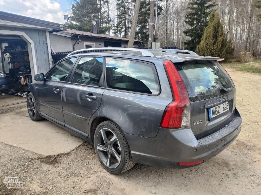 Volvo V50 2007 in Siauliai, with an engine capacity of 2.00 L and mileage of 340 thousand km for 1650 €, photo 5 on AUTOMOTO.COM.LV