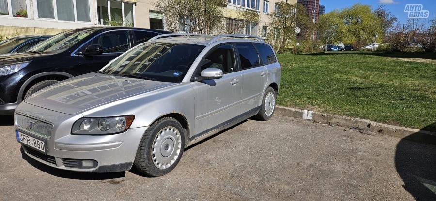 Volvo V50 2007 Viļņa, ar dzinēja tilpumu 2.00 L un nobraukumu 282 tūkst. km par 750 €, foto 1 vietnē AUTOMOTO.COM.LV