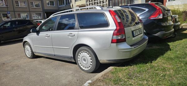 Volvo V50 2007 Viļņa, ar dzinēja tilpumu 2.00 L un nobraukumu 282 tūkst. km par 750 €, foto 2 vietnē AUTOMOTO.COM.LV