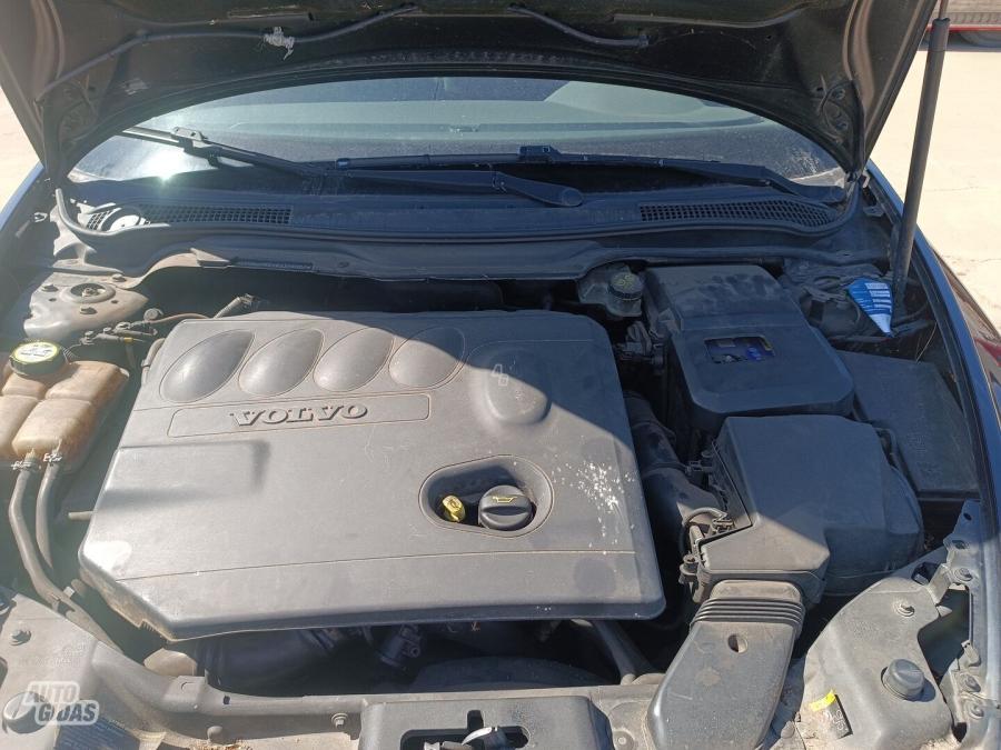 Volvo V50 2007 in Marijampole, with an engine capacity of 2.00 L and mileage of 180 thousand km for 1999 €, photo 11 on AUTOMOTO.COM.LV