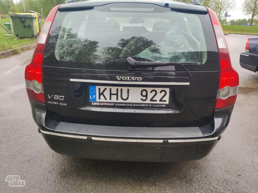Volvo V50 2007 Šauļi, ar dzinēja tilpumu 1.60 L un nobraukumu 266 tūkst. km par 1650 €, foto 7 vietnē AUTOMOTO.COM.LV
