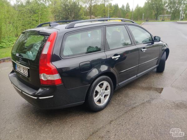 Volvo V50 2007 Šauļi, ar dzinēja tilpumu 1.60 L un nobraukumu 266 tūkst. km par 1650 €, foto 5 vietnē AUTOMOTO.COM.LV
