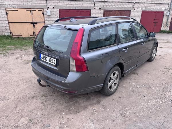 Volvo V50 2007 in Siauliai, with an engine capacity of 1.60 L and mileage of 111 thousand km for 650 €, photo 7 on AUTOMOTO.COM.LV