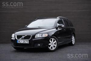 Volvo V50 2007 Rīga, ar dzinēja tilpumu 2.00 L un nobraukumu 194 tūkst. km par 3990 €, foto  vietnē AUTOMOTO.COM.LV