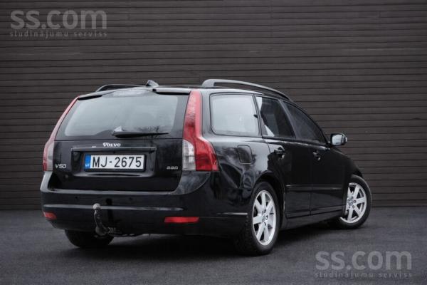 Вольво В50 2007 в Рига, объемом двигателя 2.00 л и пробегом 194 тыс. км за 3990 €, фото 3 на AUTOMOTO.COM.LV