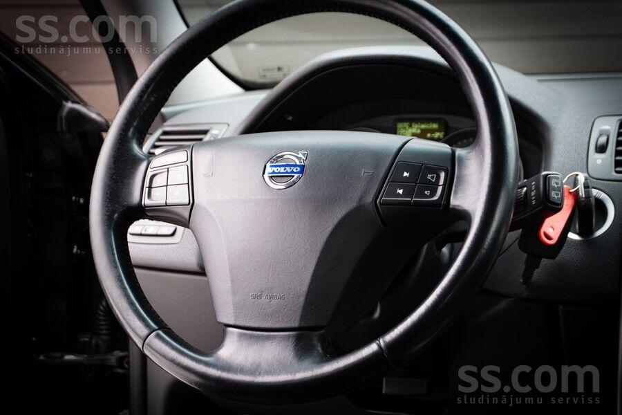 Volvo V50 2007 Rīga, ar dzinēja tilpumu 2.00 L un nobraukumu 194 tūkst. km par 3990 €, foto 9 vietnē AUTOMOTO.COM.LV