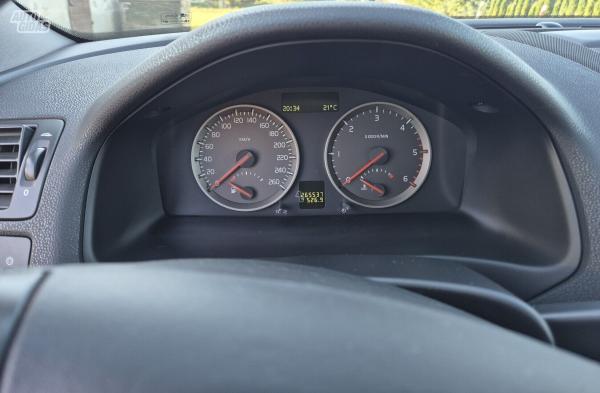 Volvo V50 2007 Viļņa, ar dzinēja tilpumu 2.00 L un nobraukumu 266 tūkst. km par 800 €, foto 7 vietnē AUTOMOTO.COM.LV