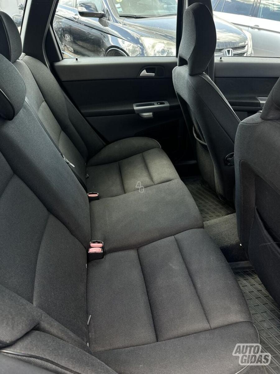 Volvo V50 2007 Pabradė, ar dzinēja tilpumu 1.60 L un nobraukumu 294 tūkst. km par 2500 €, foto 9 vietnē AUTOMOTO.COM.LV