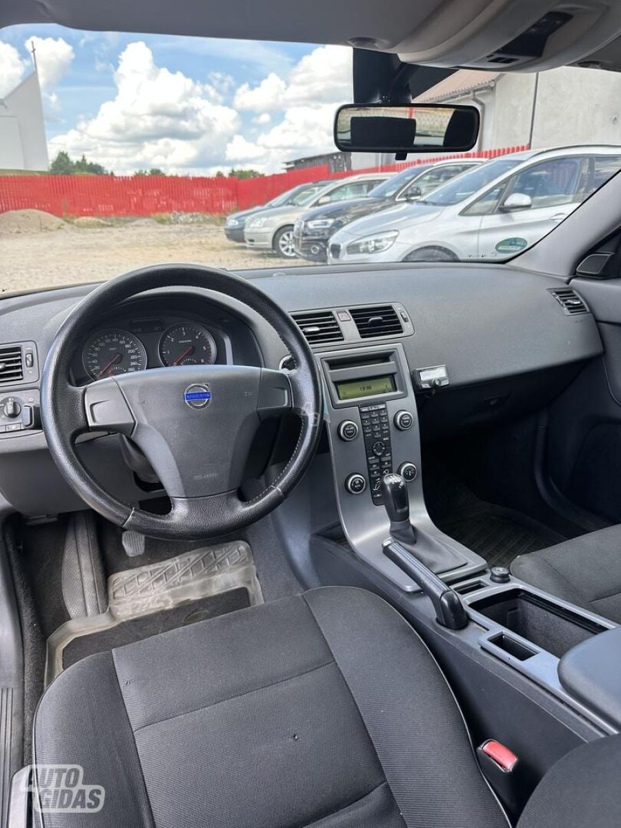 Volvo V50 2007 Pabradė, ar dzinēja tilpumu 1.60 L un nobraukumu 294 tūkst. km par 2500 €, foto 11 vietnē AUTOMOTO.COM.LV