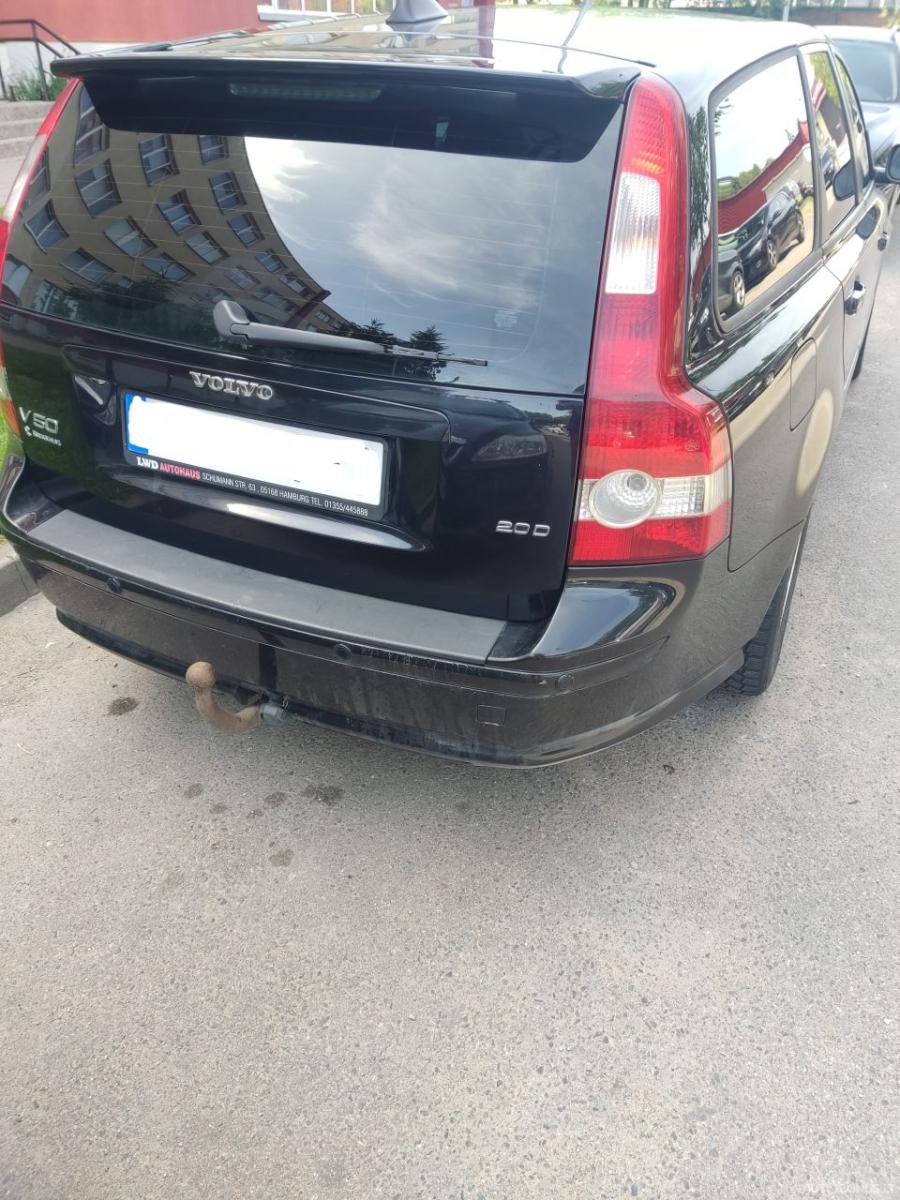 Вольво В50 2007 в Клайпеда, объемом двигателя 2.00 л и пробегом 318 тыс. км за 2500 €, фото 6 на AUTOMOTO.COM.LV