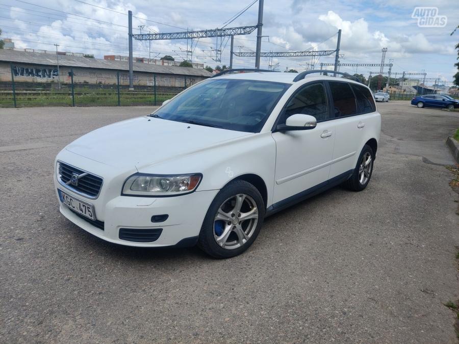 Volvo V50 2007 Šauļi, ar dzinēja tilpumu 2.00 L un nobraukumu 0 tūkst. km par 1550 €, foto 1 vietnē AUTOMOTO.COM.LV