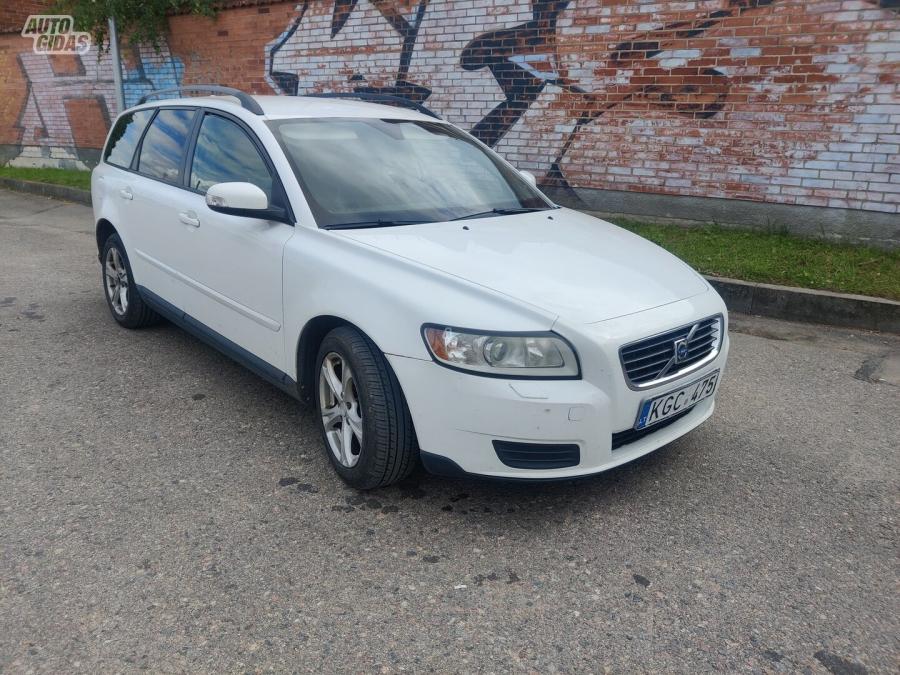 Volvo V50 2007 Šauļi, ar dzinēja tilpumu 2.00 L un nobraukumu 0 tūkst. km par 1550 €, foto 3 vietnē AUTOMOTO.COM.LV