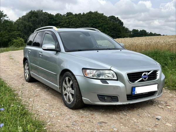 Volvo V50 2007 in Marijampole, with an engine capacity of 2.40 L and mileage of 373 thousand km for 1350 €, photo 2 on AUTOMOTO.COM.LV