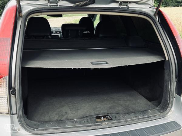 Volvo V50 2007 in Marijampole, with an engine capacity of 2.40 L and mileage of 373 thousand km for 1350 €, photo 5 on AUTOMOTO.COM.LV