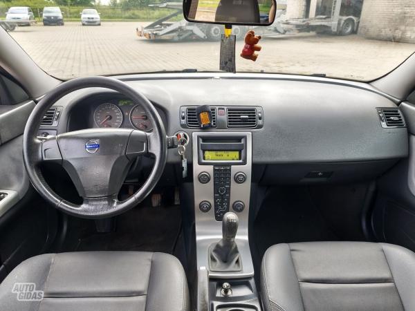 Volvo V50 2007 Marijampole, ar dzinēja tilpumu 2.00 L un nobraukumu 313 tūkst. km par 1650 €, foto 11 vietnē AUTOMOTO.COM.LV