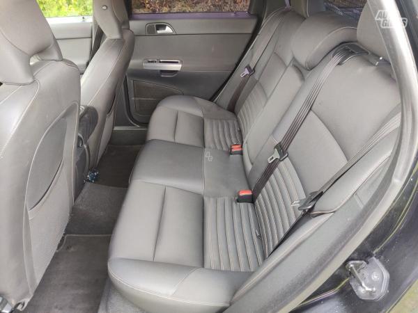Volvo V50 2007 Šauļi vietnē Volvo V50 2007 Šauļi, ar dzinēja tilpumu 2.00 L un nobraukumu 300 tūkst. km par 1650 €, foto 7 vietnē AUTOMOTO.COM.LV