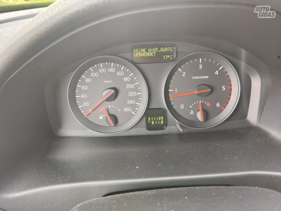 Volvo V50 2007 in Siauliai, with an engine capacity of 2.00 L and mileage of 300 thousand km for 1650 €, photo 15 on AUTOMOTO.COM.LV