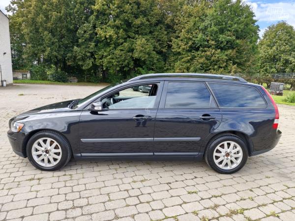 Volvo V50 2007 in Marijampole, with an engine capacity of 2.00 L and mileage of 313 thousand km for 1650 €, photo 3 on AUTOMOTO.COM.LV