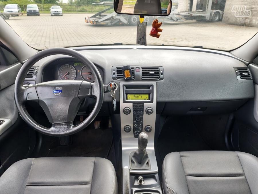 Volvo V50 2007 in Marijampole, with an engine capacity of 2.00 L and mileage of 313 thousand km for 1650 €, photo 11 on AUTOMOTO.COM.LV